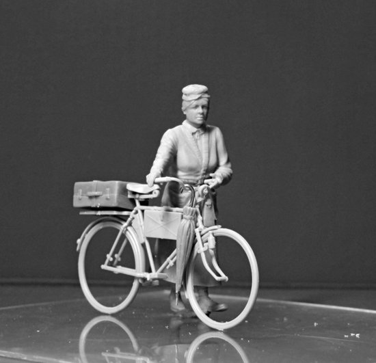 Michigan Toy Soldier Company : Master Box Ltd. - Frau Muller - Woman ...