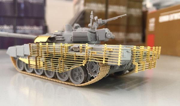 Michigan Toy Soldier Company : ModelCollect - T-72B2 Rogatka Main ...